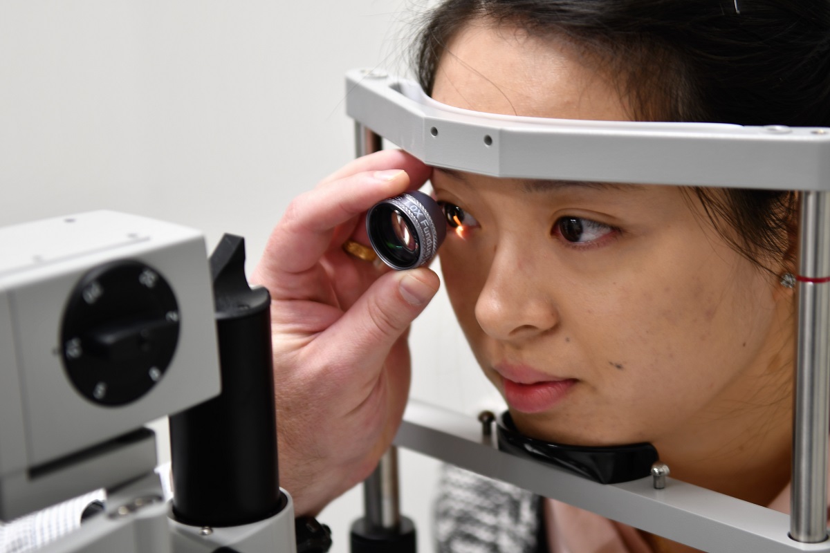 Free Eye Tests And Discounts On Glasses Flinders In Touch