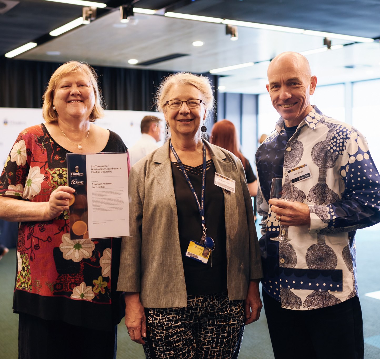 CRH’s Academic Leader receives Staff Award for Outstanding Contribution ...